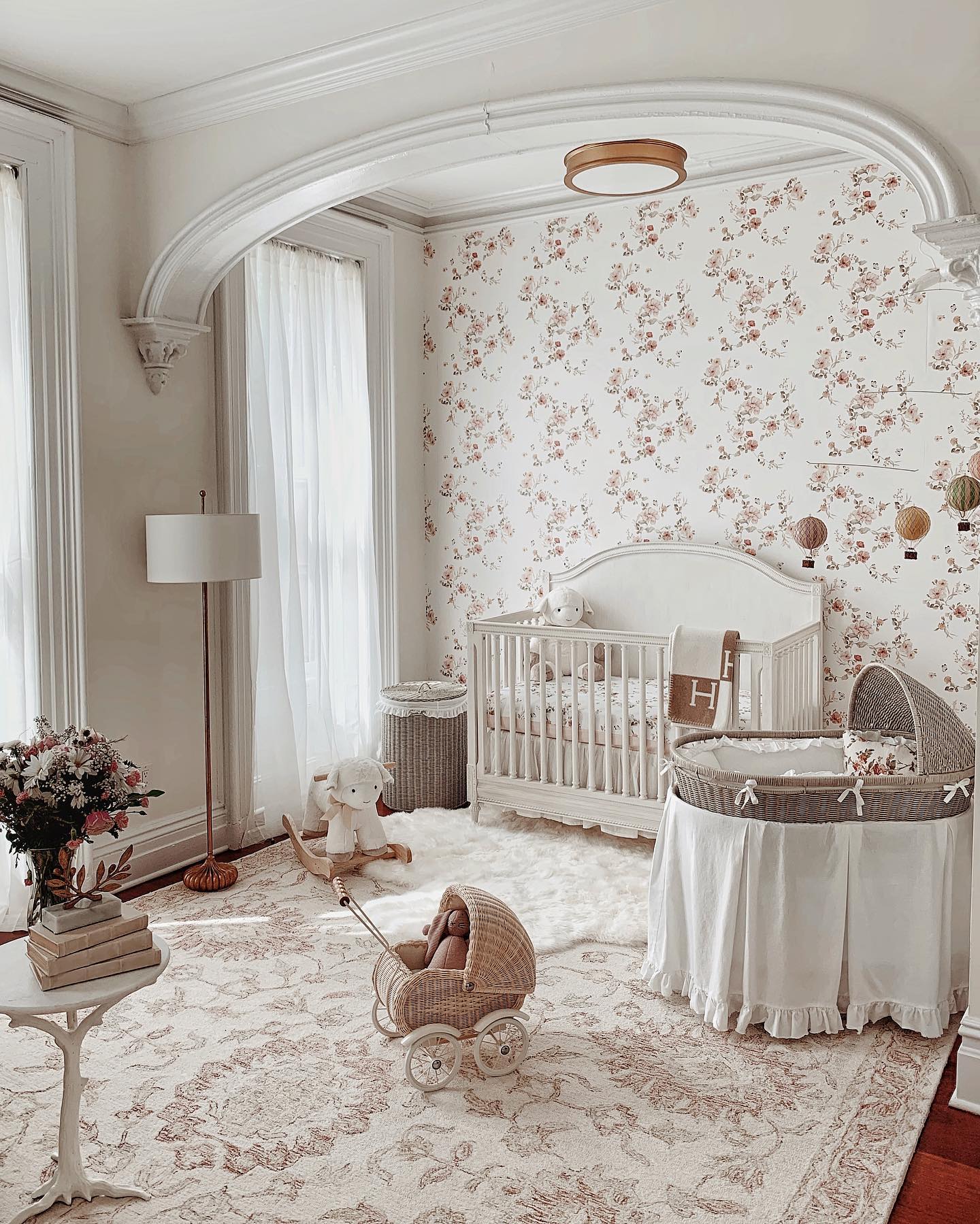 20+ Big Room Nursery Ideas For Boys And Girls (Grand Treasure) - Mom ...